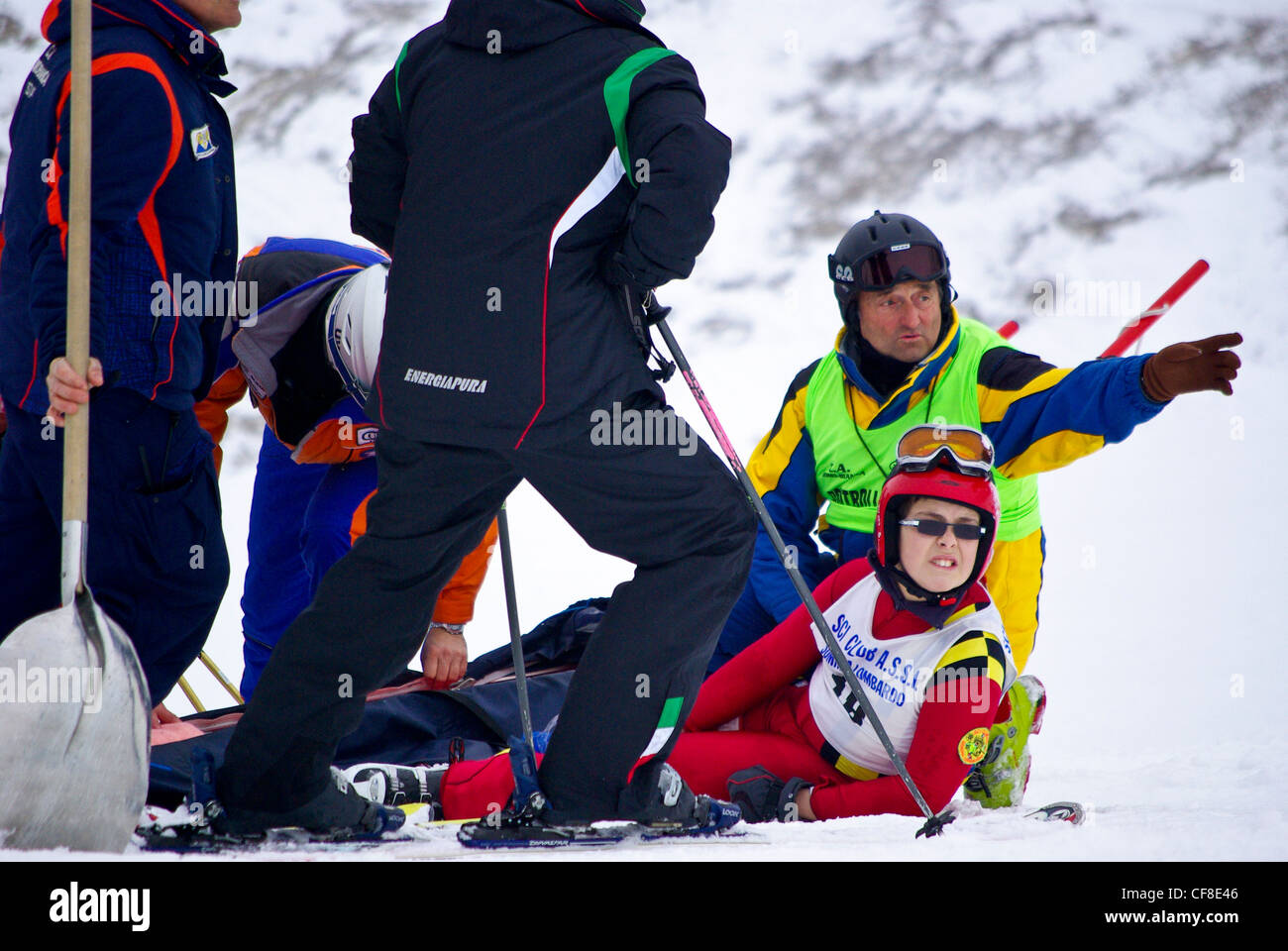 Ski rescue hi-res stock photography and images - Alamy
