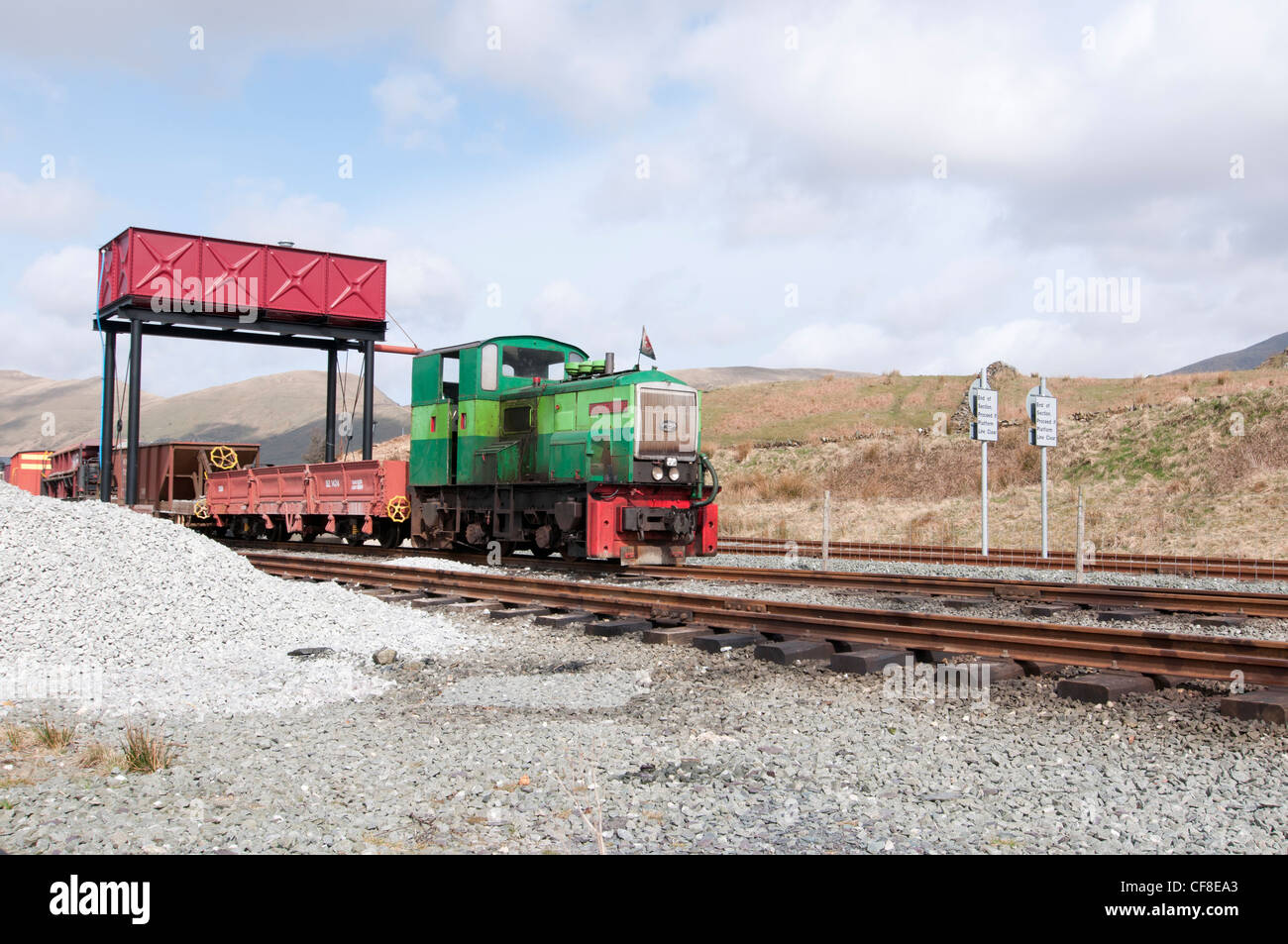Upnor Castle staem engine on the track at Rhyd Ddu Snowdonia North ...