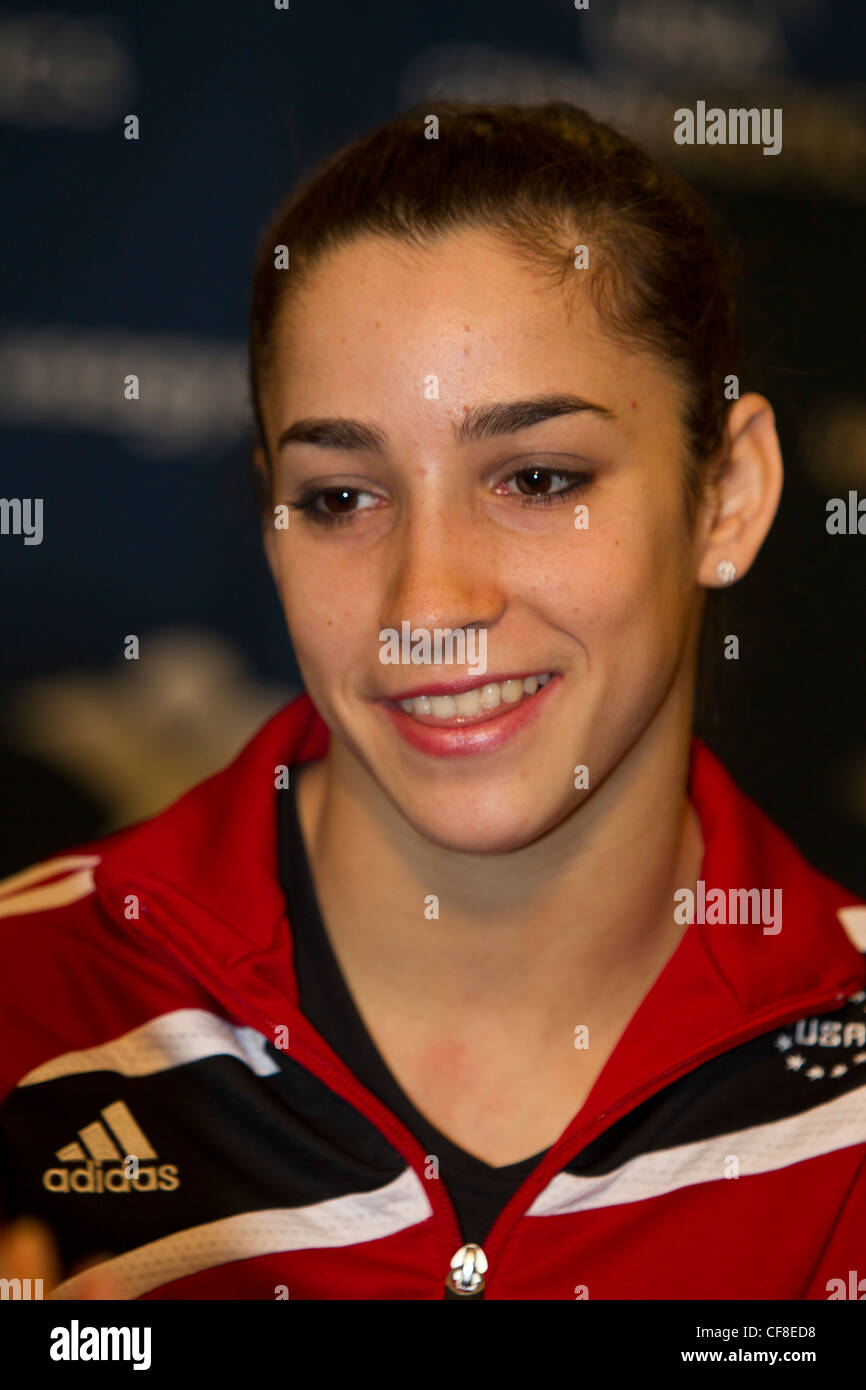 Gymnastics hi-res stock photography and images - Alamy