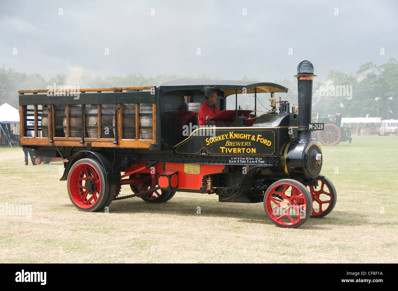 Vintage traction engines hi-res stock photography and images - Alamy