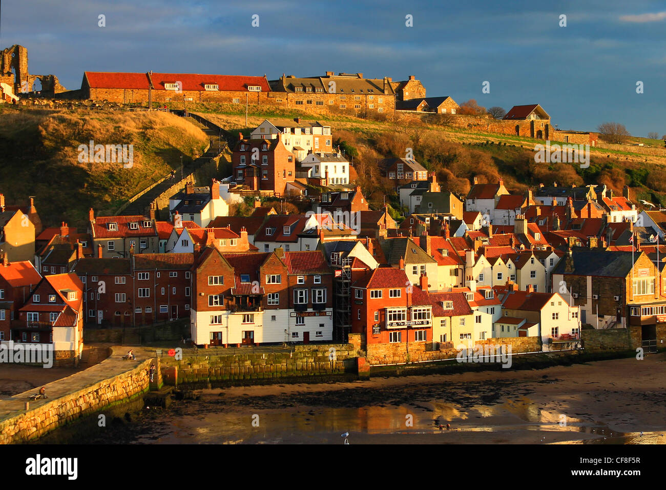 Whitby coast sea harbour hi-res stock photography and images - Alamy
