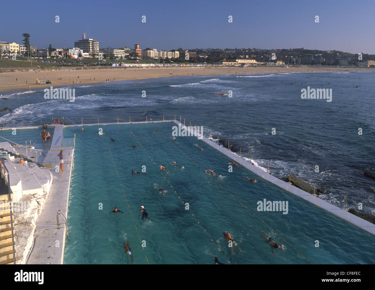 Bondi icebergs sea pool hi-res stock photography and images - Alamy