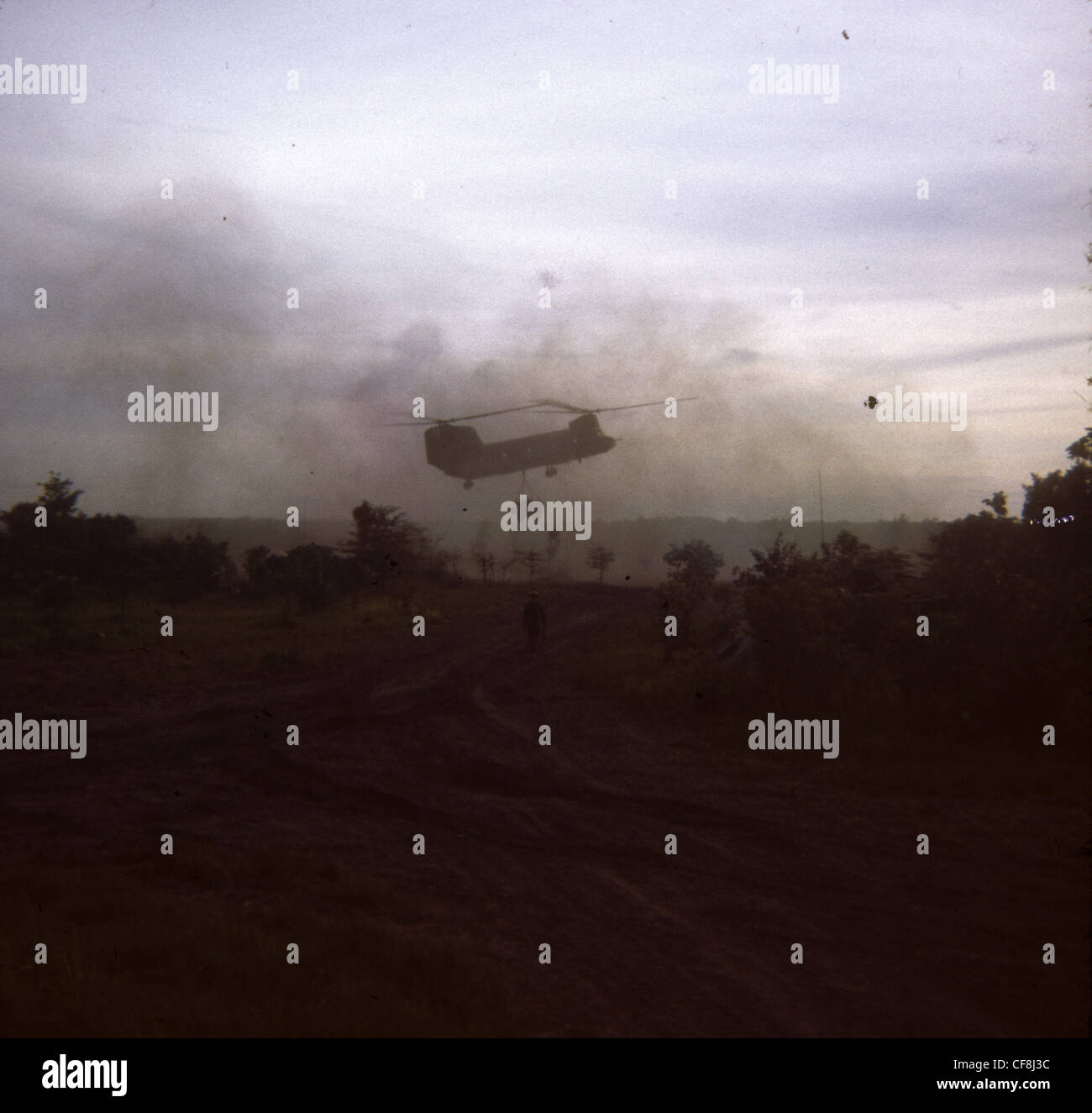 Chinook helicopter picking up mule hi-res stock photography and images ...