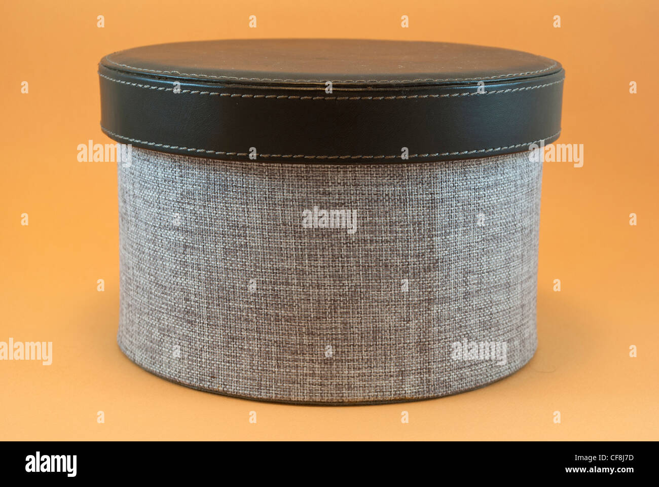 Round box hi-res stock photography and images - Alamy