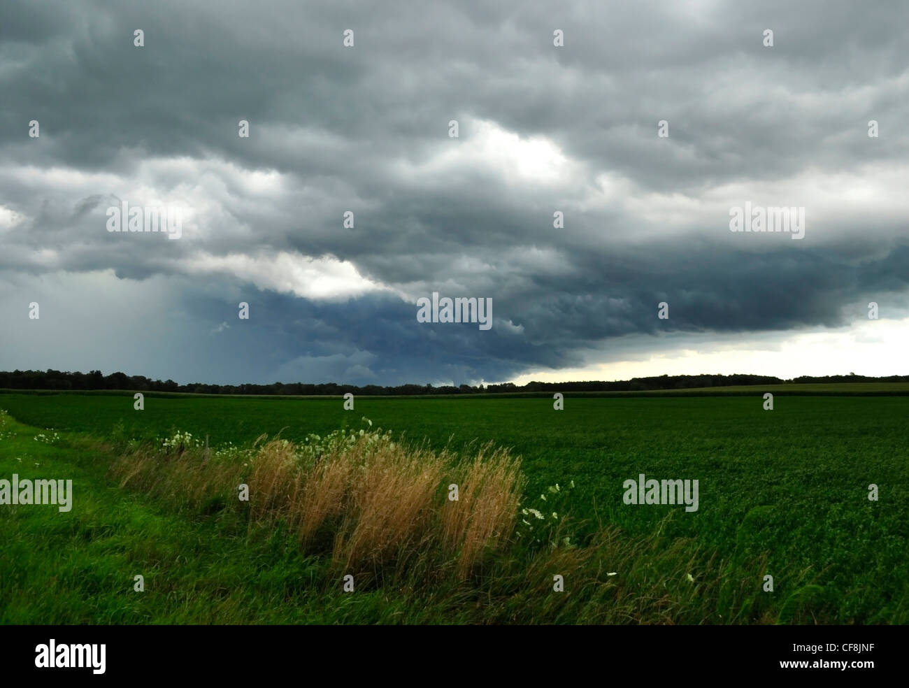 Weather perfect storm hi-res stock photography and images - Alamy