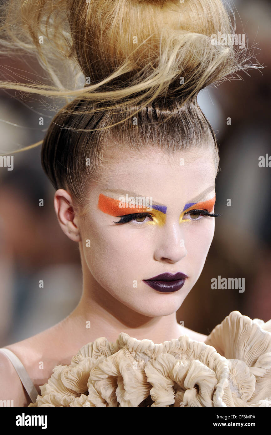 Diors hi-res stock photography and images - Alamy