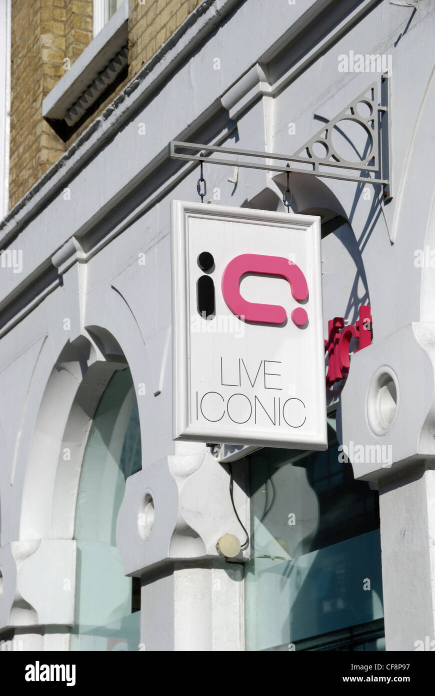 Live Iconic sign outside a shop Stock Photo - Alamy