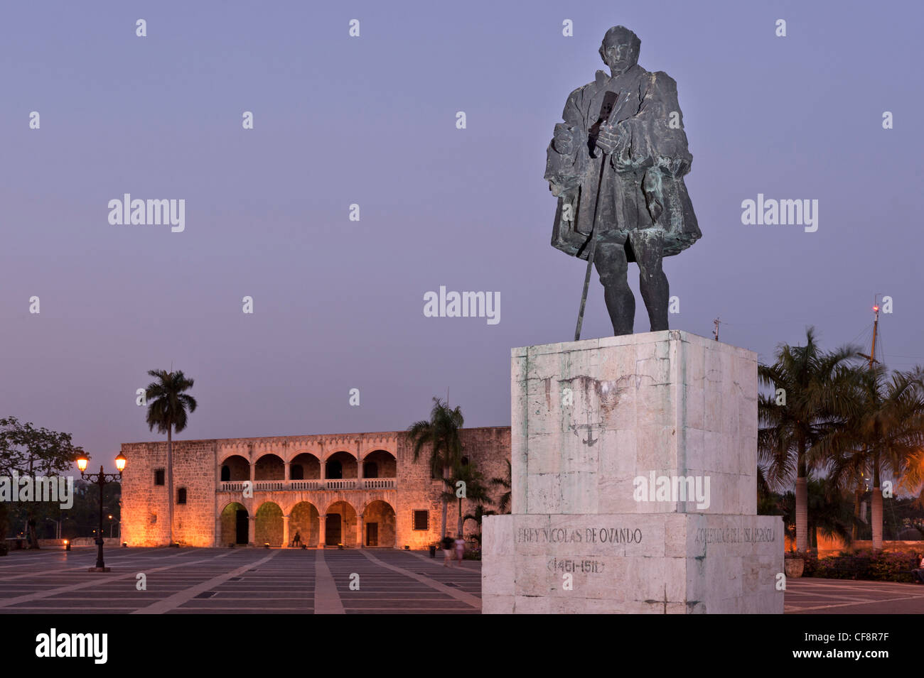 Statue, Nicolas de Ovando, Plaza Espana, Zona Colonial, Historic Center ...