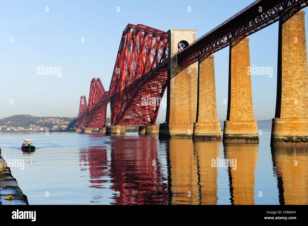 Historic railway south bridge crossing hi-res stock photography and ...