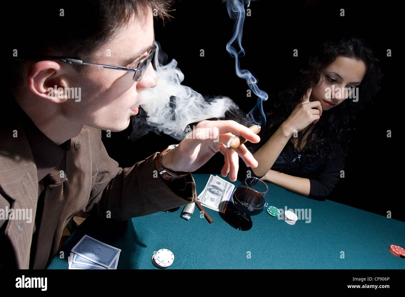 people playing cards Stock Photo - Alamy