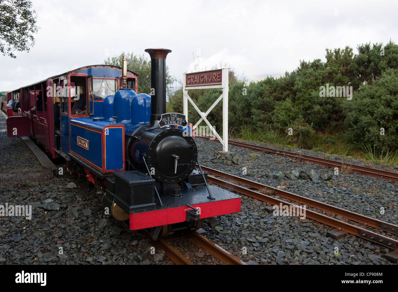 A narrow gauge train at Craignure Station Stock Photo - Alamy