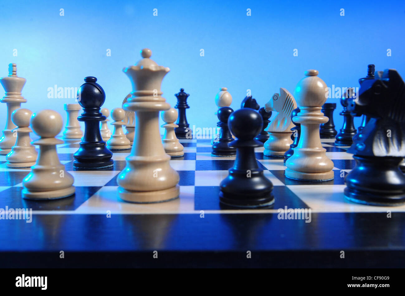 Chess, Check, chess board, symbol, chess pieces, strategy, play, game ...