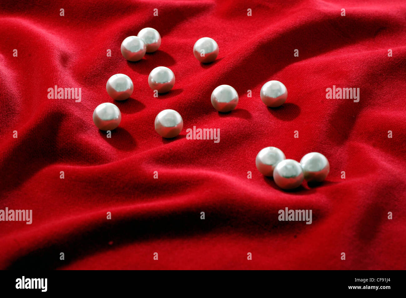 red, green, pearls, symbolic picture, stock pearls, pearls, red, velvet ...