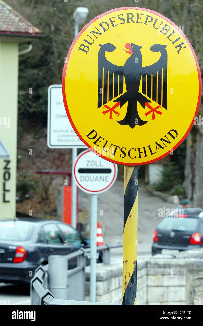 Customs duty hi-res stock photography and images - Alamy