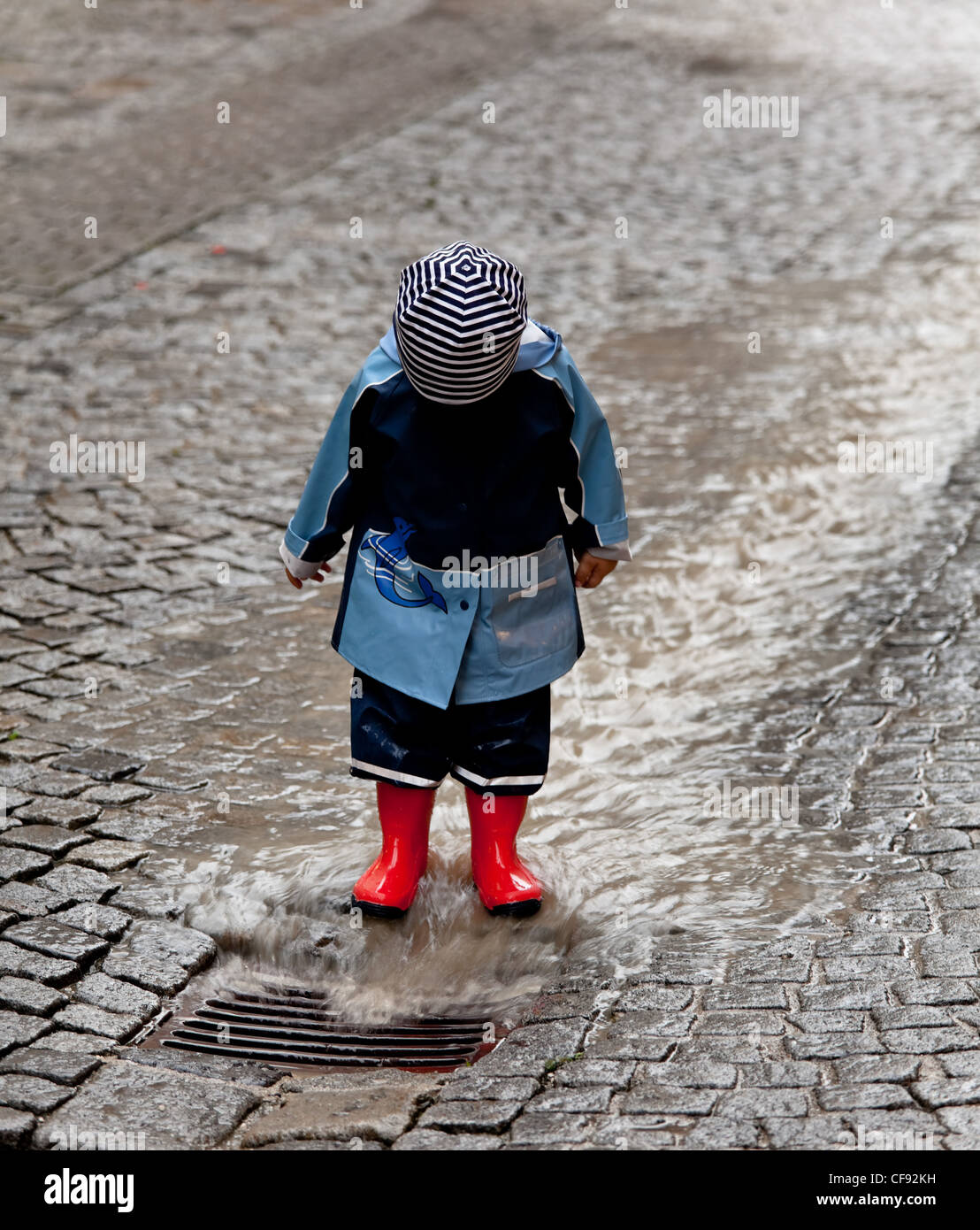 Rainwear fashion hi-res stock photography and images - Alamy