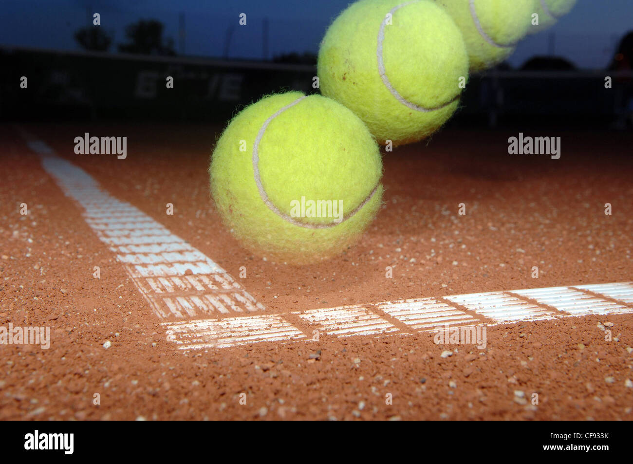 Accurate, Carefully targeted, precision landing, tennis, tennis-ball ...