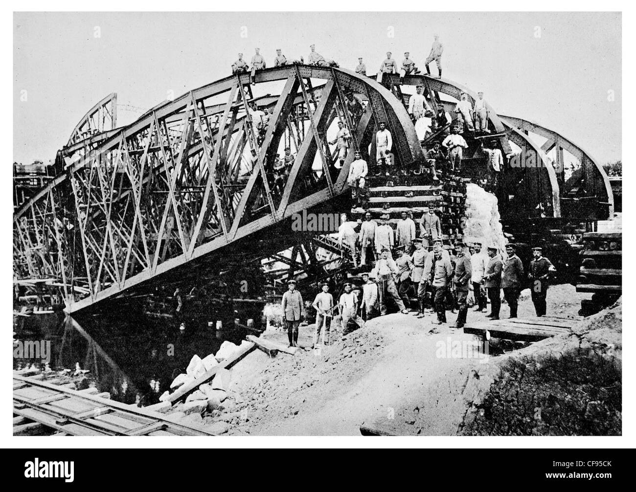 Blown up bridge hi-res stock photography and images - Alamy