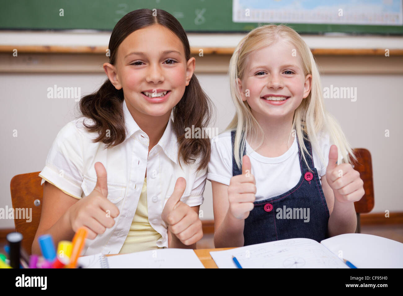 Happy pupils hi-res stock photography and images - Alamy