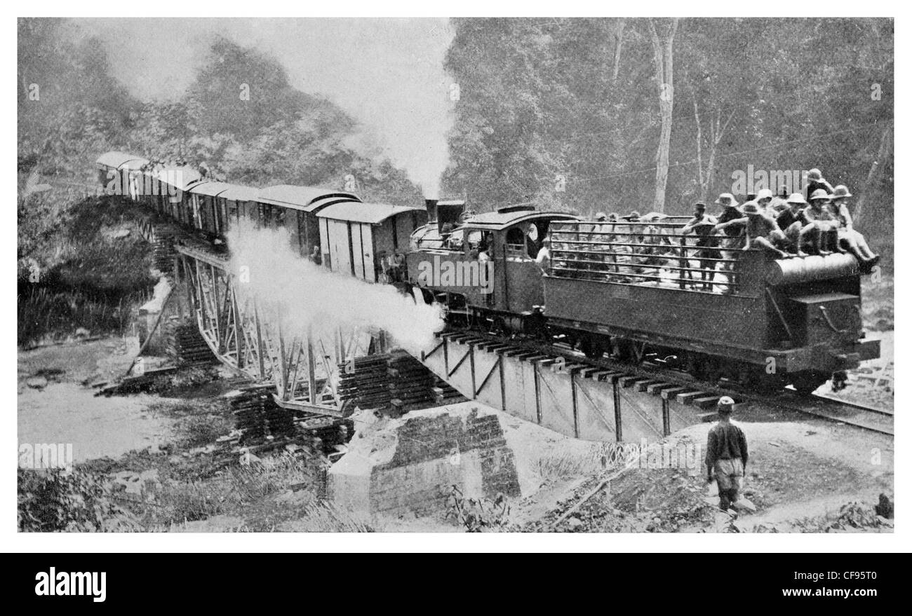Cameroon soldiers troops en route for the French front line Stock Photo ...