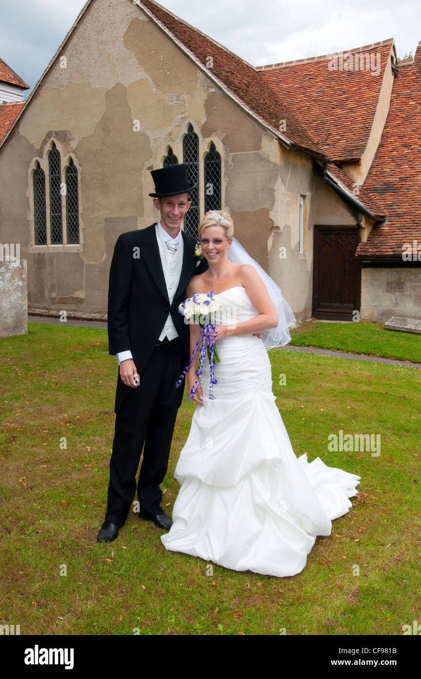 bride and groom formal wedding photograph Stock Photo - Alamy