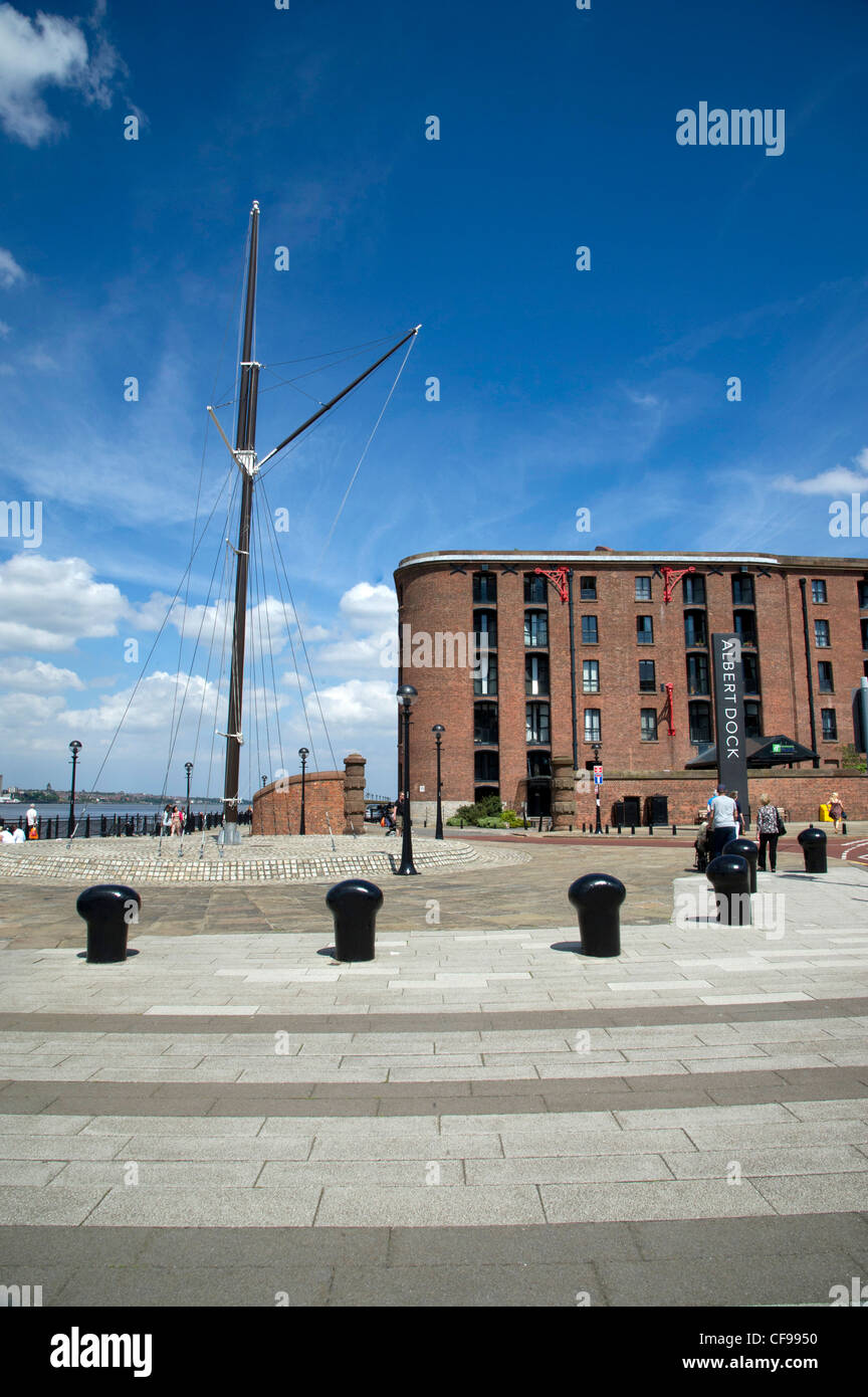 Liverpool docks restored hi-res stock photography and images - Alamy