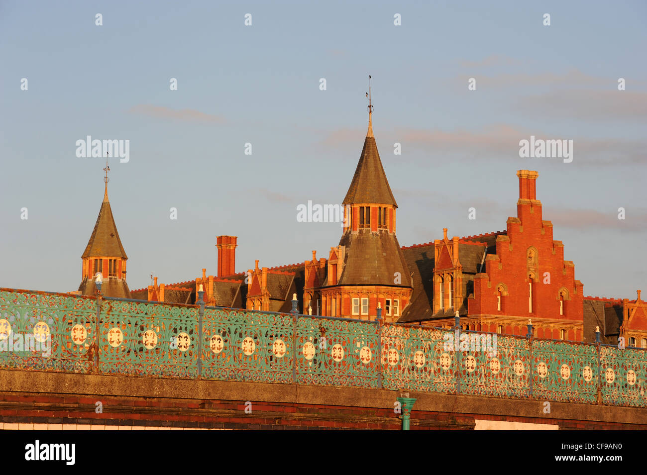 Filigree railings hi-res stock photography and images - Alamy