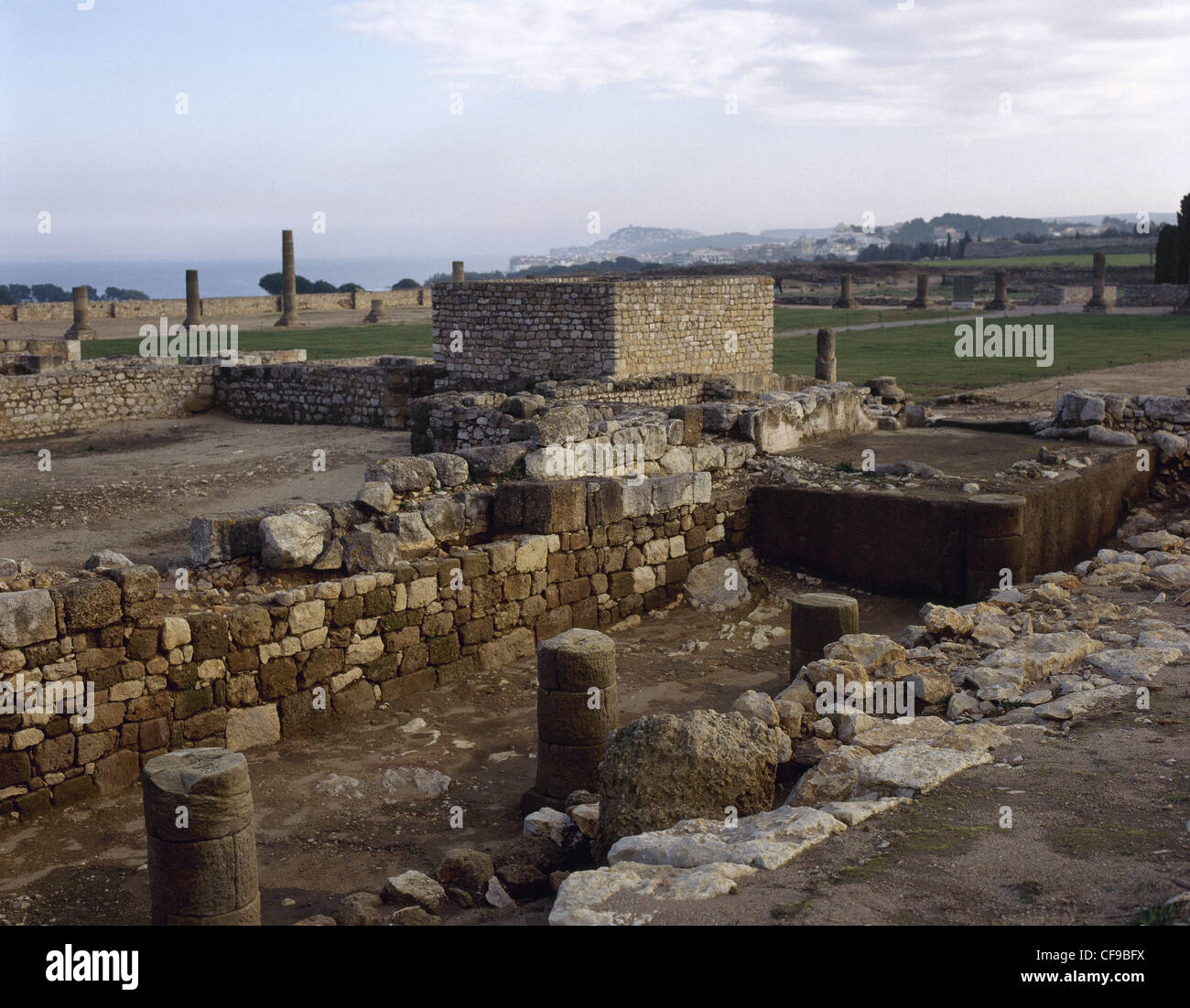 Roman temple first century hi-res stock photography and images - Alamy