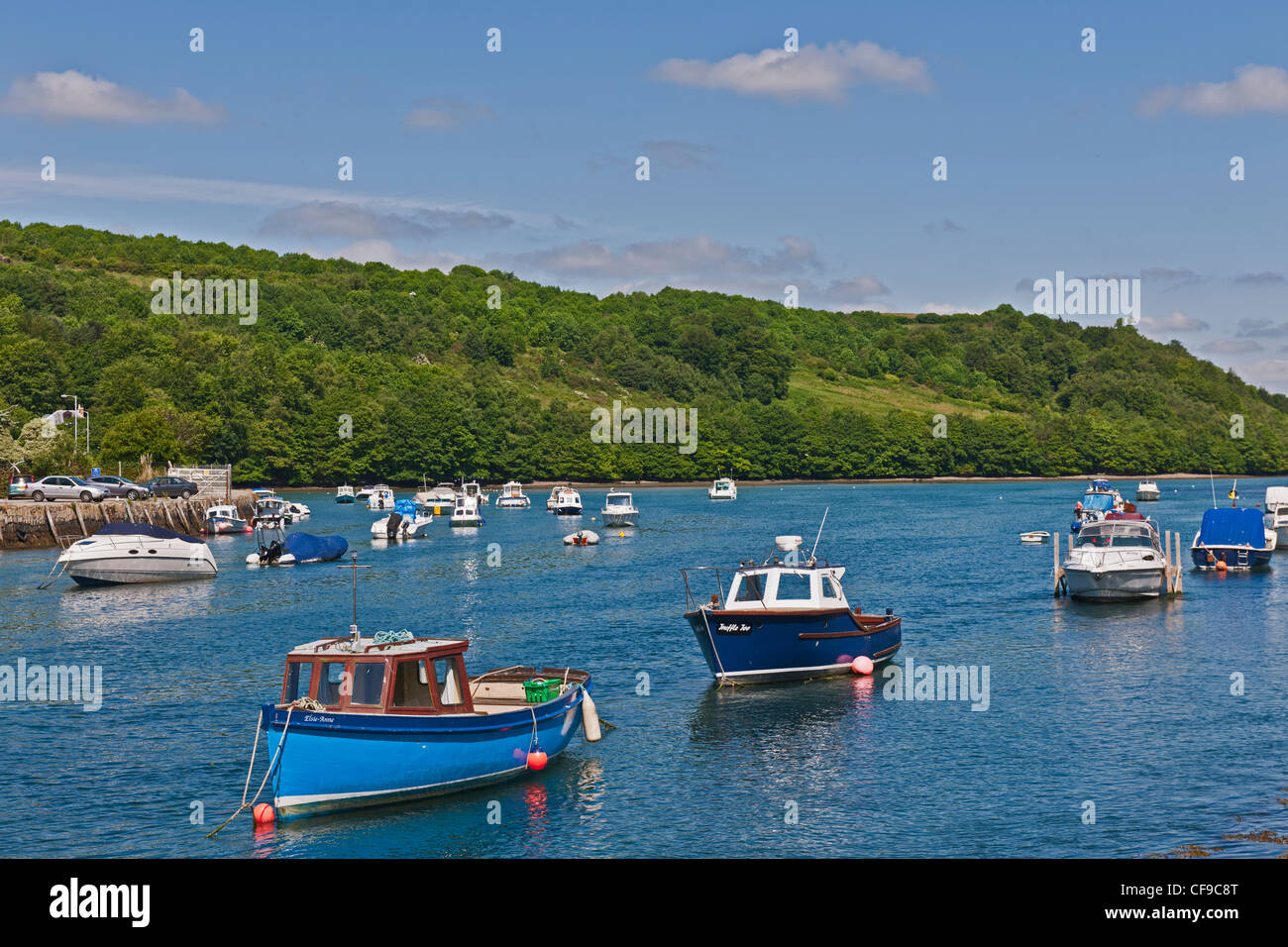 LOOE HARBOUR ABOVE LOOE BRIDGE AND EAST LOOE RIVER, LOOE, CORNWALL ...