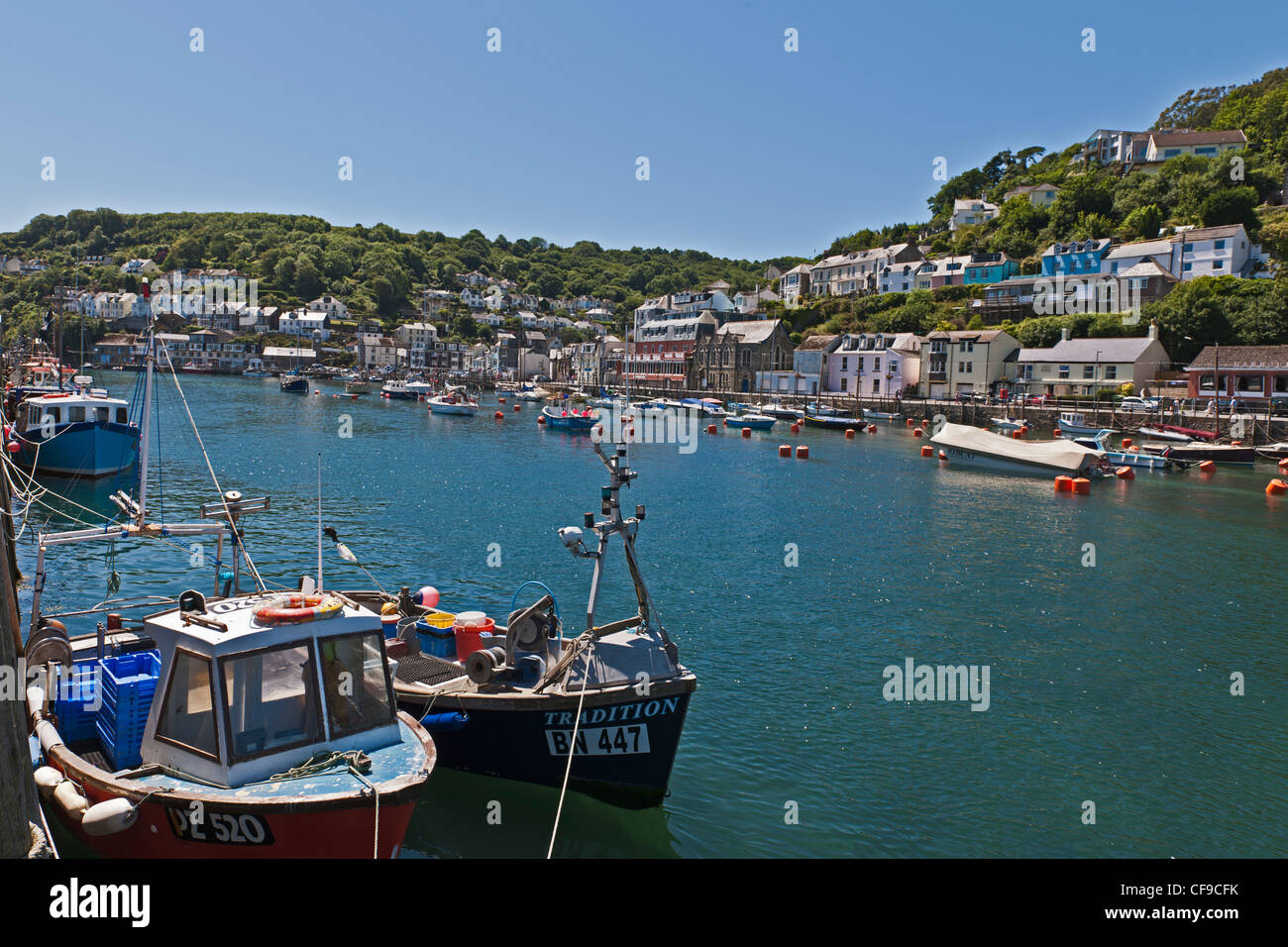Harbour looe hi-res stock photography and images - Alamy
