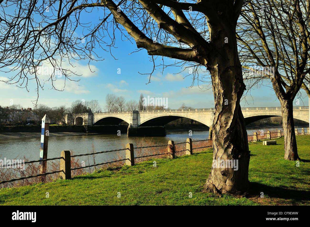 Chiswick Bridge High Resolution Stock Photography and Images - Alamy