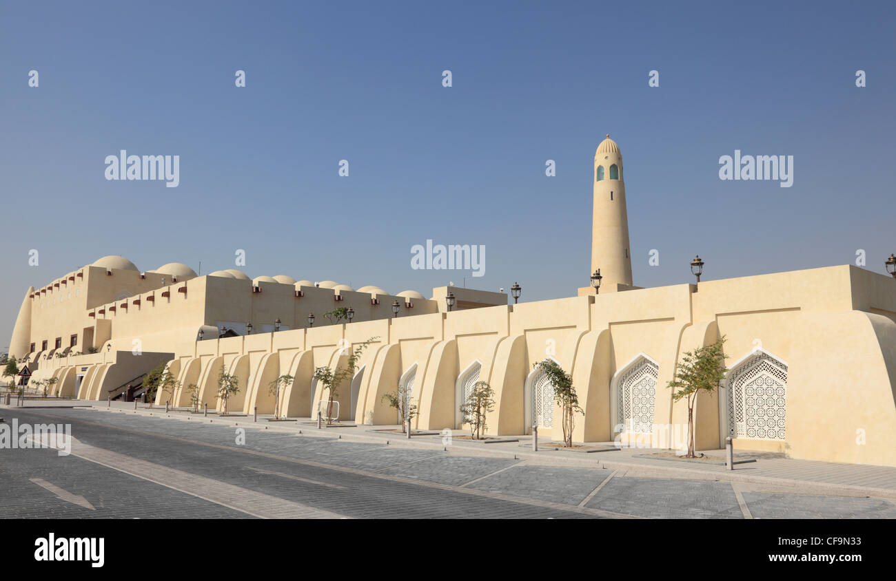 The Qatar State Grand Mosque in Doha Stock Photo - Alamy