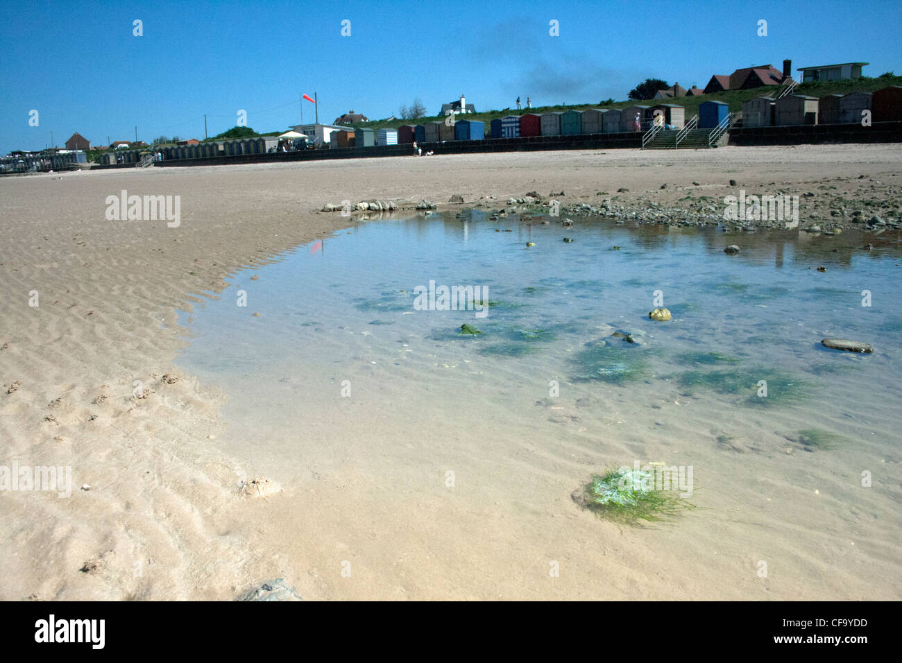 Beach huts minnis bay kent hi-res stock photography and images - Alamy