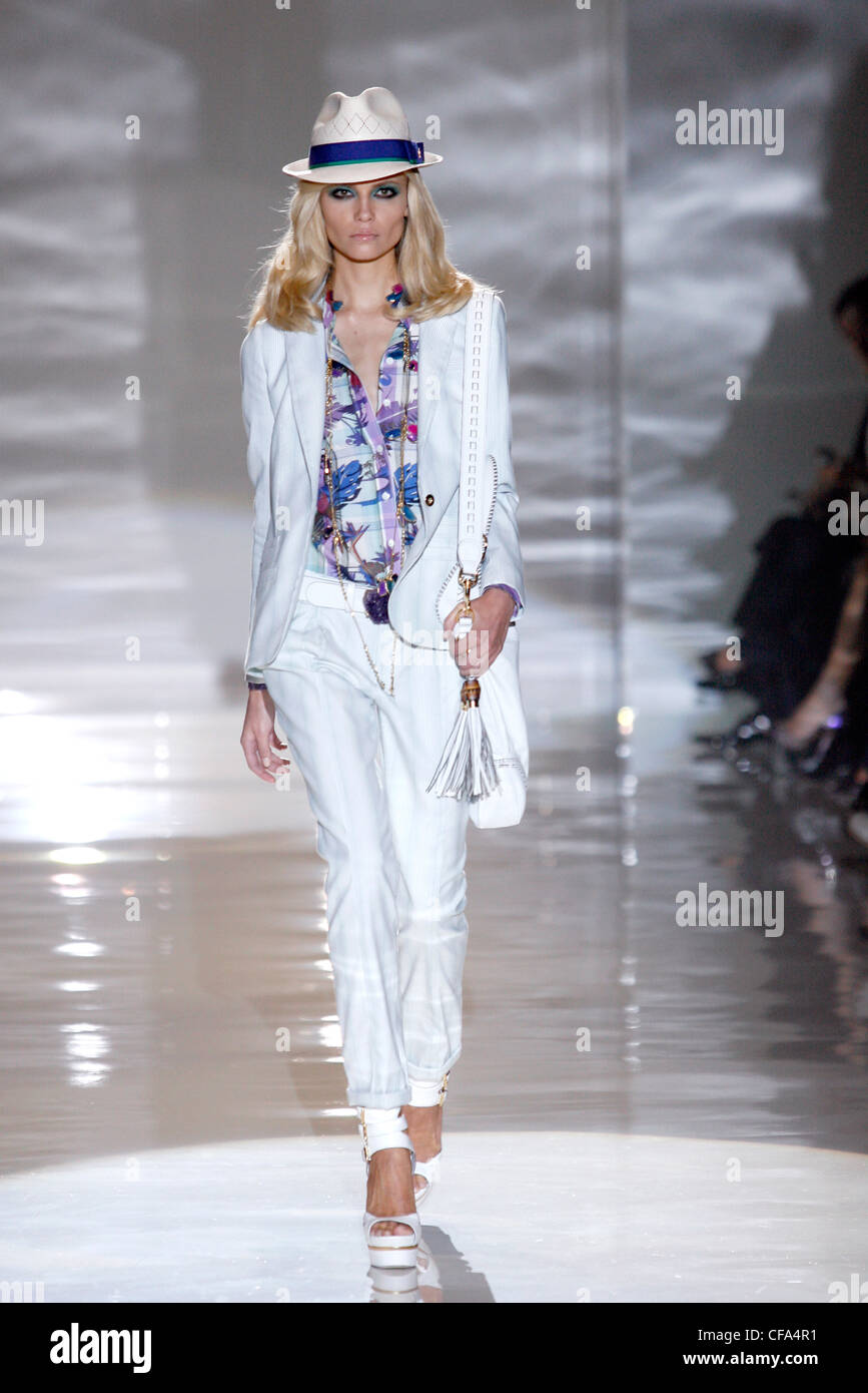 Gucci Milan Ready to Wear Spring Summer wearing light blue rolled up ...