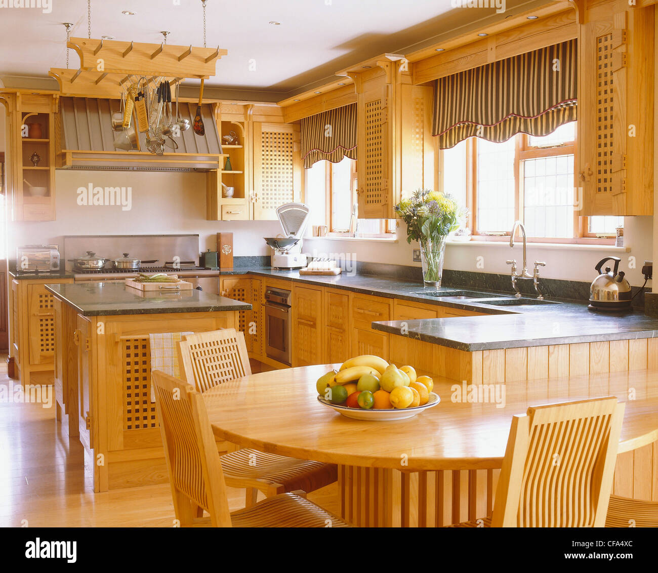 Interiors kitchen rack table hi-res stock photography and images - Alamy