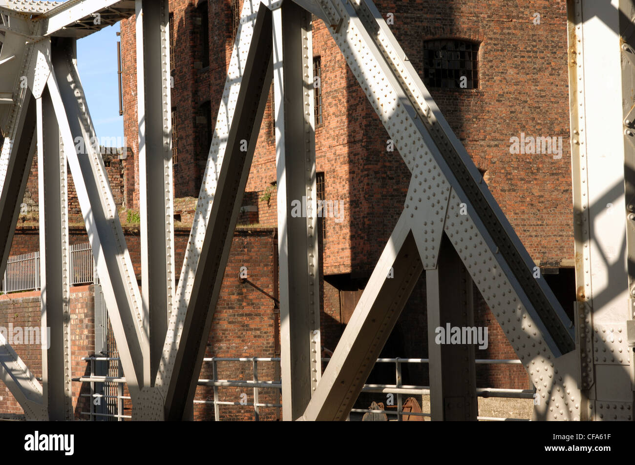 Bascule bridge Liverpool. England Stock Photo - Alamy