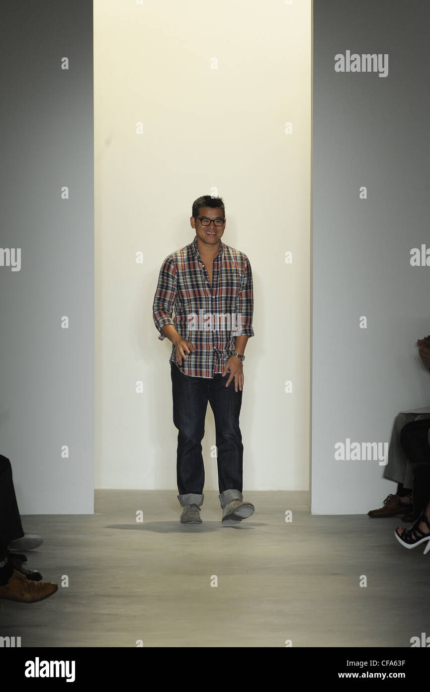 Peter Som New York Ready to Wear Spring Summer 2011Fashion designer ...