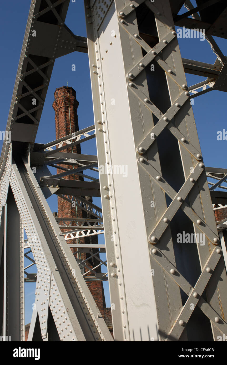 Bascule bridge Liverpool. England Stock Photo - Alamy