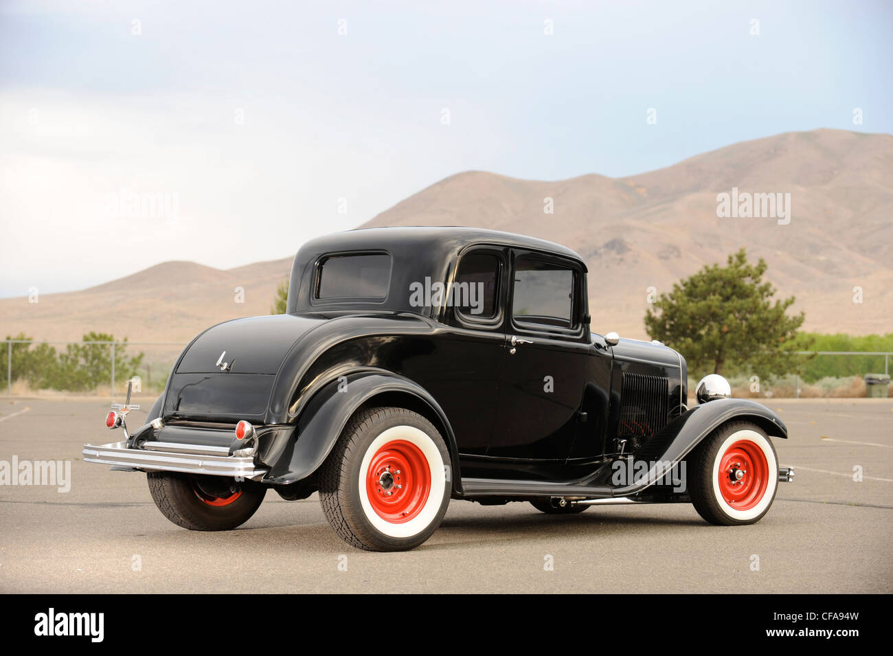 1932 ford 5 window hi-res stock photography and images - Alamy