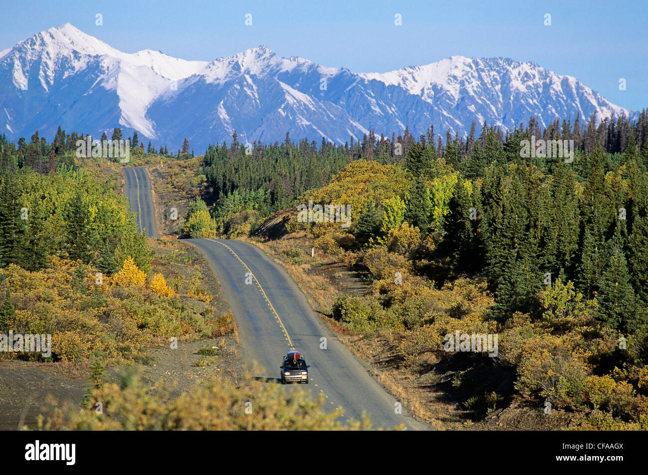 Highways the alaska range hi-res stock photography and images - Alamy