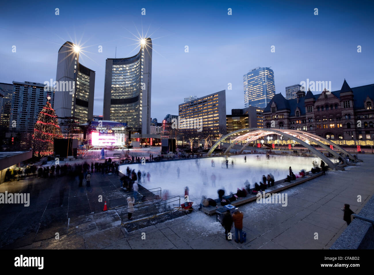 Evening Skaters outdoors Nathan Phillips Square Stock Photo - Alamy