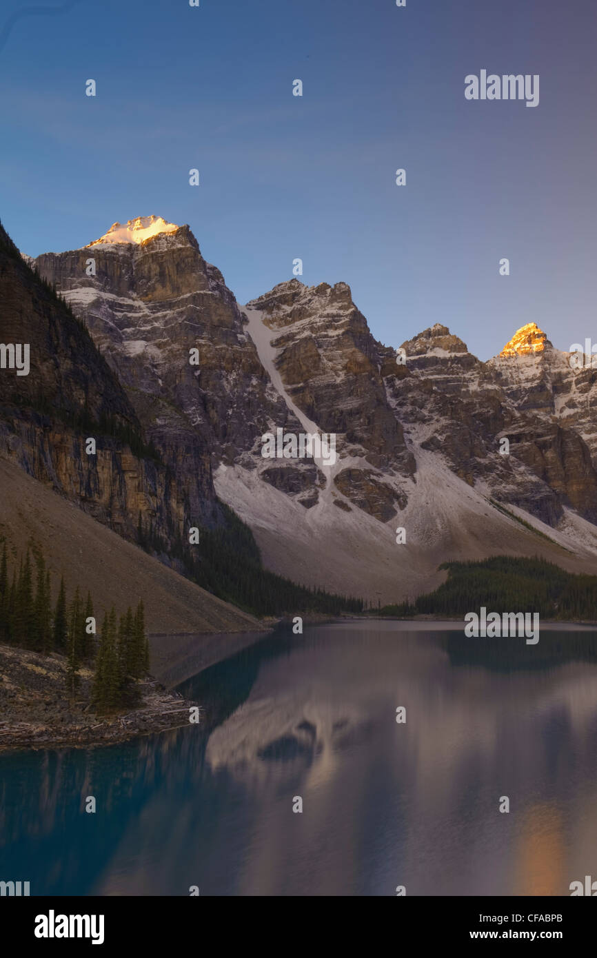 Reflecting trees and valleys hi-res stock photography and images - Alamy