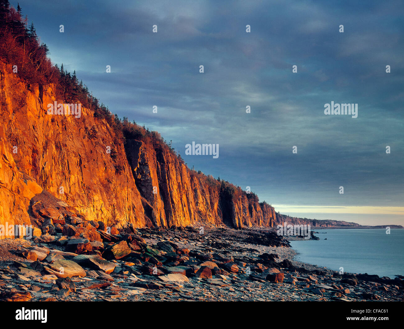 Bay of Fundy at sunset, Cape Enrage, New Brunswick, Canada Stock Photo ...