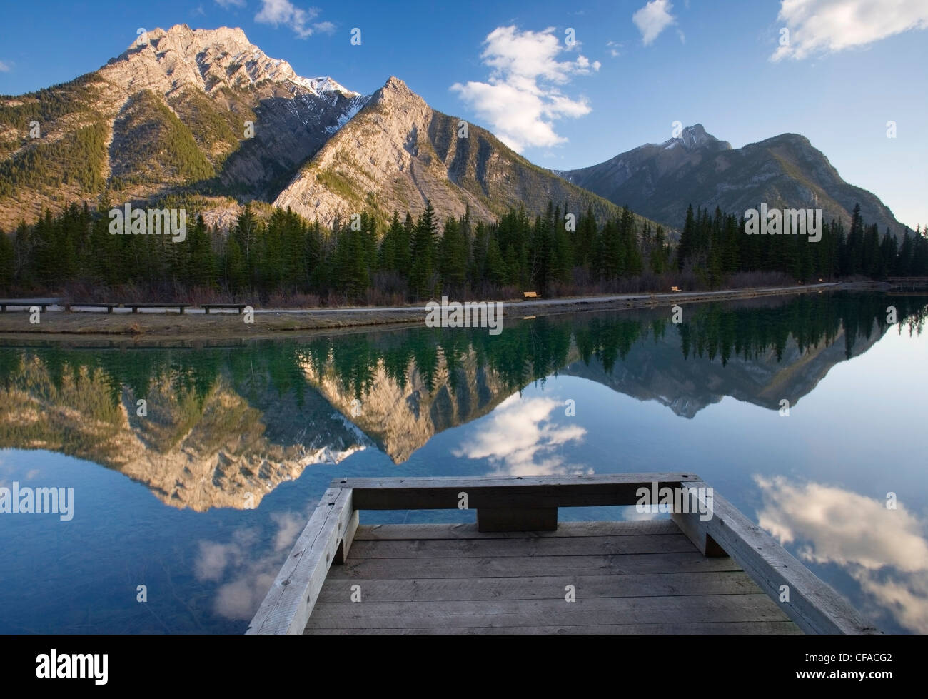 Mt lorette ponds hi-res stock photography and images - Alamy