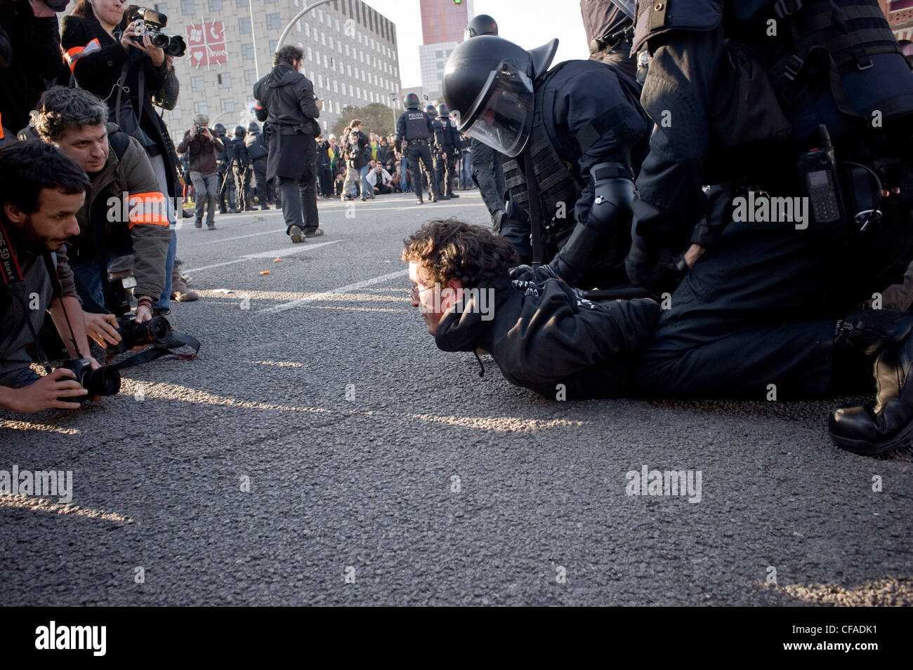 Arrest of a demonstrator hi-res stock photography and images - Alamy
