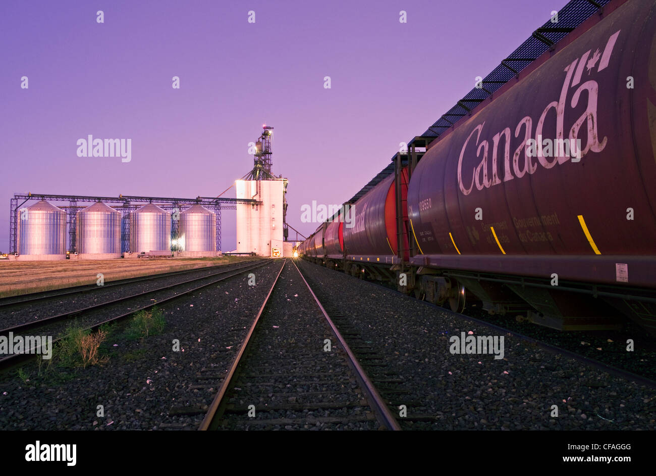 inland grain terminal with rail hopper cars in the foreground, Morris ...
