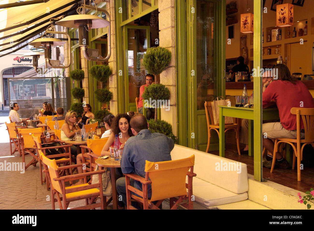 Athens Lunchtime at a cafe Stock Photo - Alamy