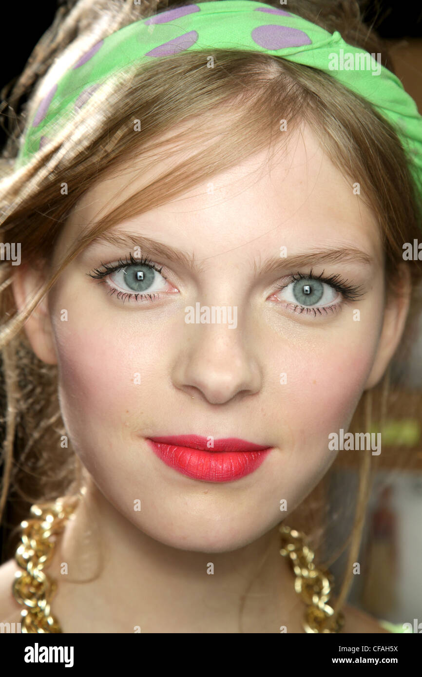 Moschino Cheap & Chic Backstage Milan Ready to Wear Spring Summer 2011 ...