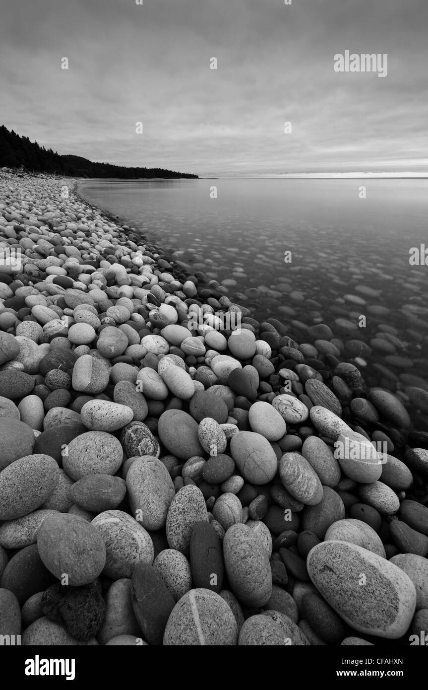 The rocky shore of Pebble Beach on Lake Superior, Wawa, Ontario, Canada ...