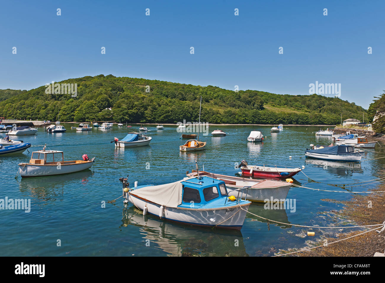 LOOE HARBOUR ABOVE LOOE BRIDGE AND EAST LOOE RIVER, LOOE, CORNWALL ...