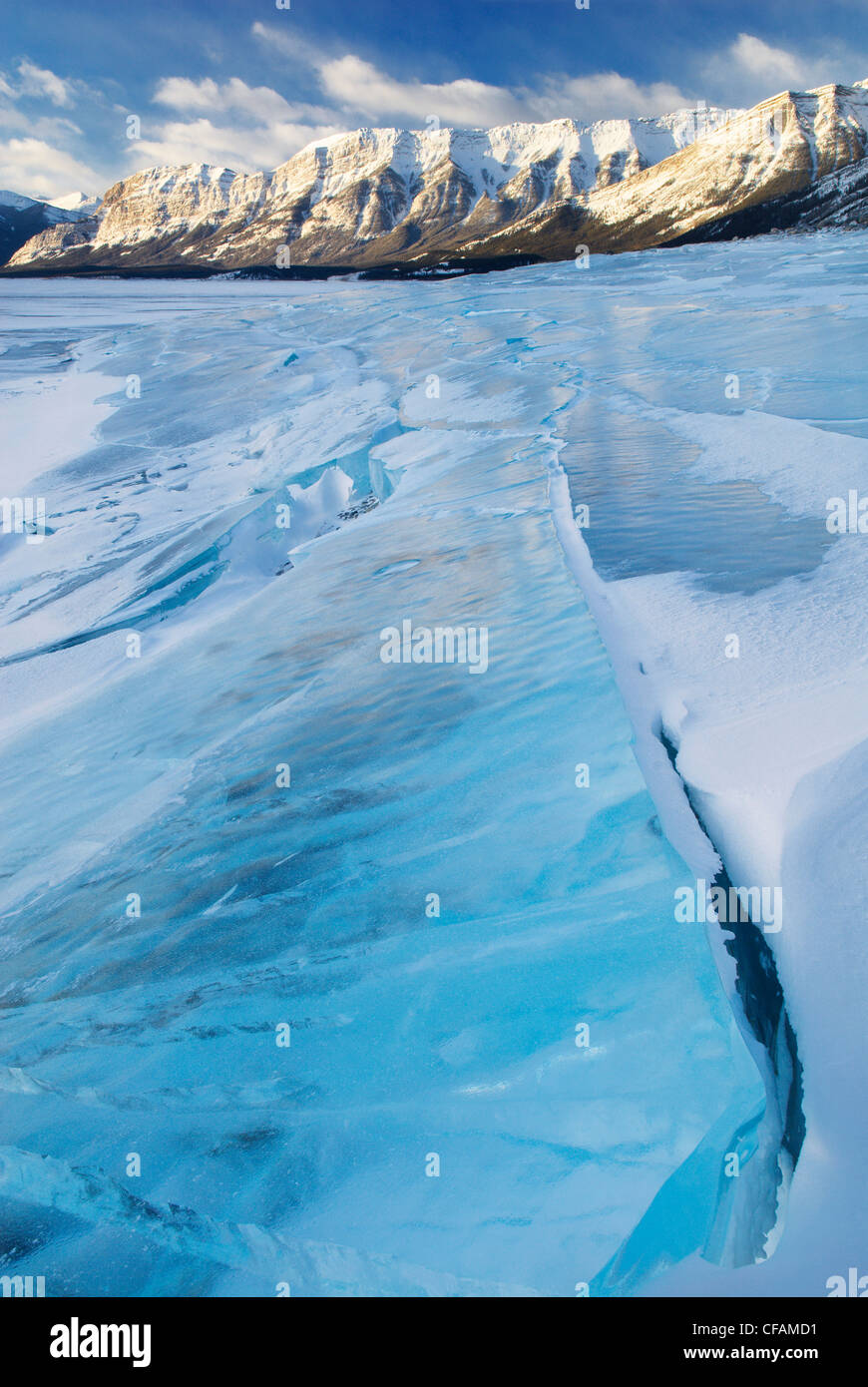 Abraham Lake, Vision Quest Mountain and Mount Stelfox, Kootenay Plains ...